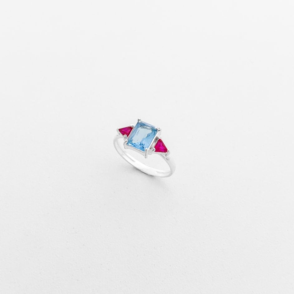 Anel com Zircônia Água Marinha Quadrada e Rubi Rose Triangular | La ...